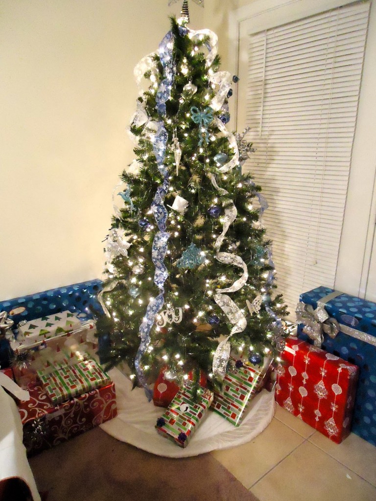 40 Fantabulous Christmas Ribbon Decoration Ideas All About Christmas